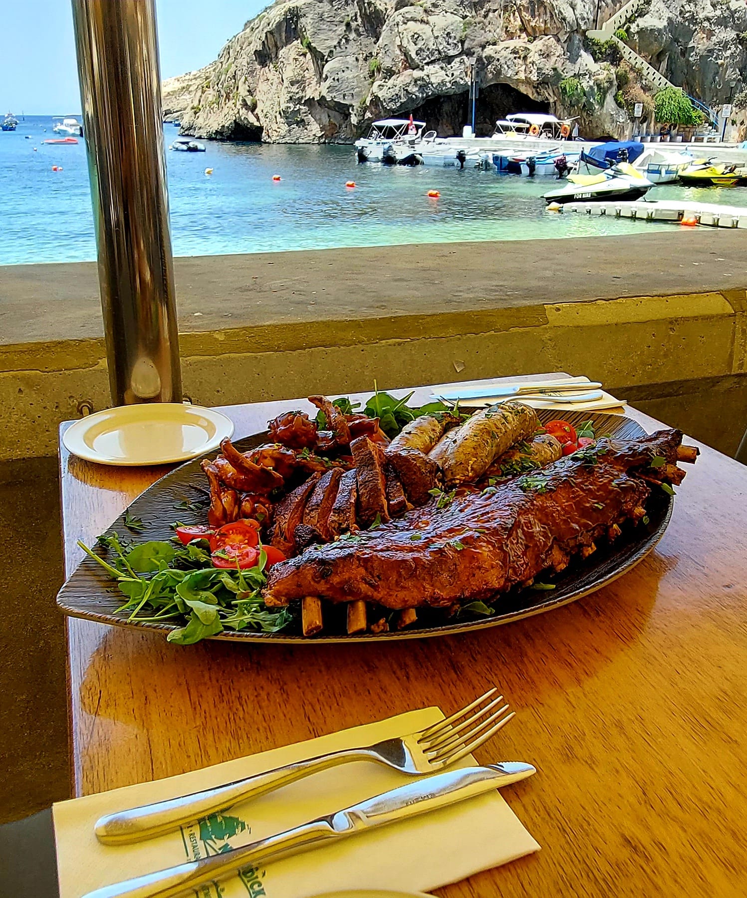 Moby Dick Bar, Restaurant, Apartments MobyDick Restaurant Apartments ...